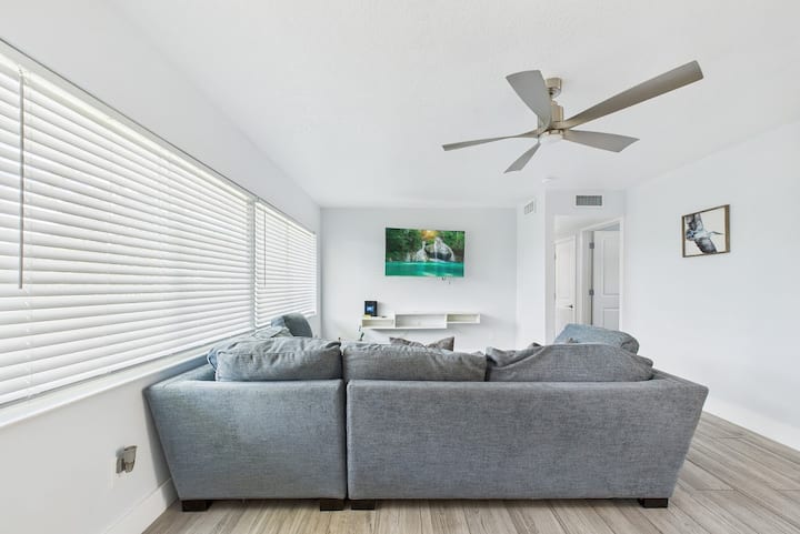 Newly Renovated Island Retreat - Merritt Island, FL