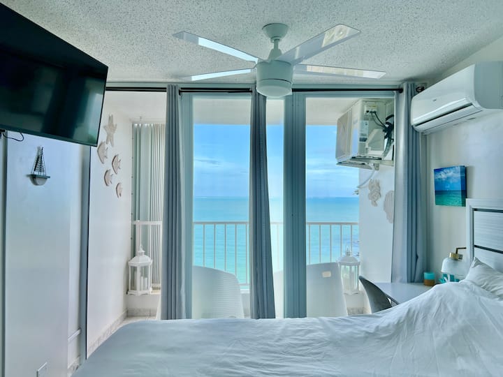 Charming Waterfront Condo W Gorgeous Balcony Views - Fajardo