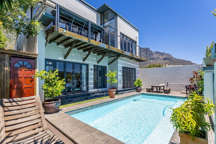 Top Of The Mountain - Luxurious Vredehoek Home - Le Cap