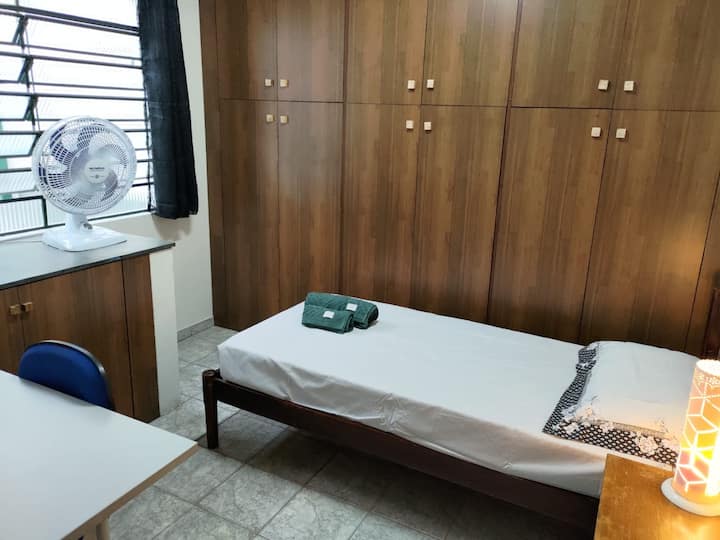 Edícula Com Quarto E Banheiro Privativo - カンピナス