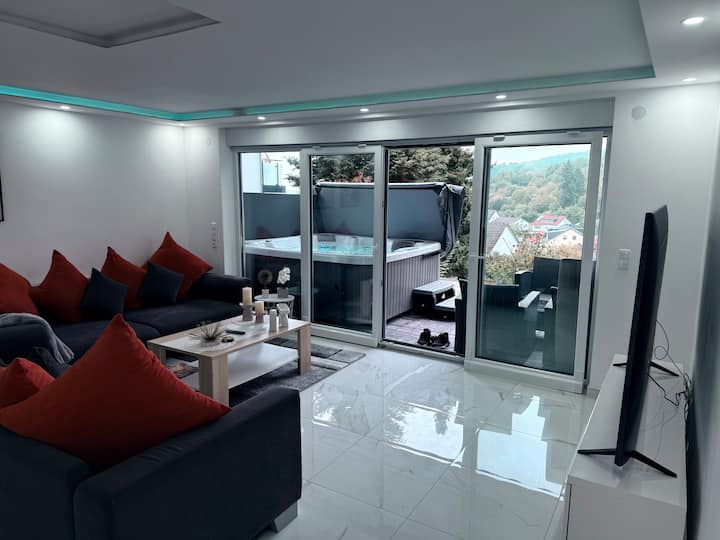 Ferien- / Wellnesswohnung Mit Pr. Sauna&whirpool - Gelnhausen