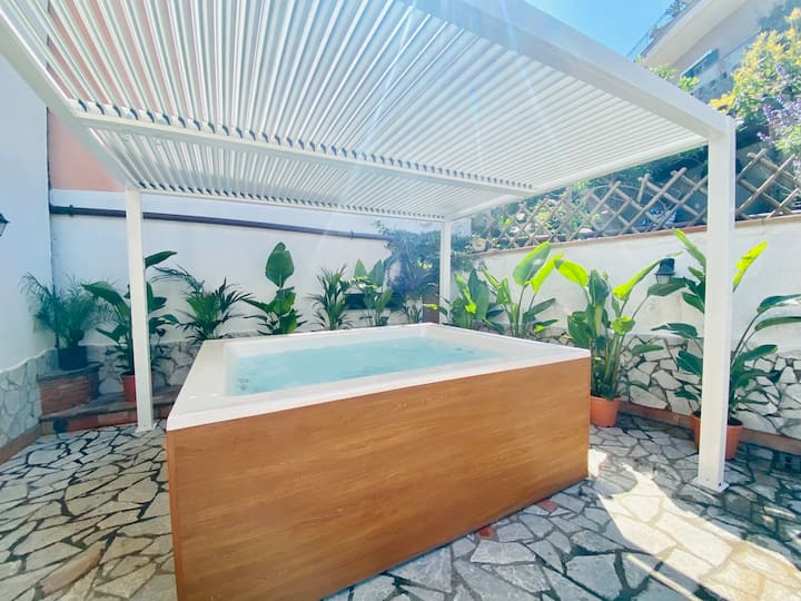 Seaview Apartment In Taormina With Jacuzzi - Sicily