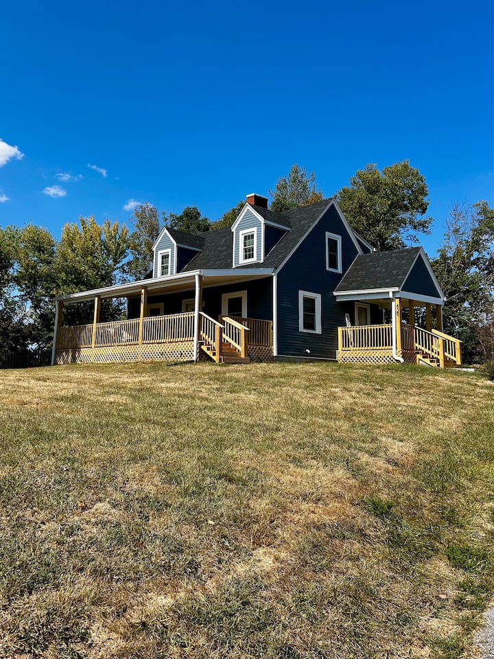 Burton Cottage Down On The Farm - Georgetown, KY