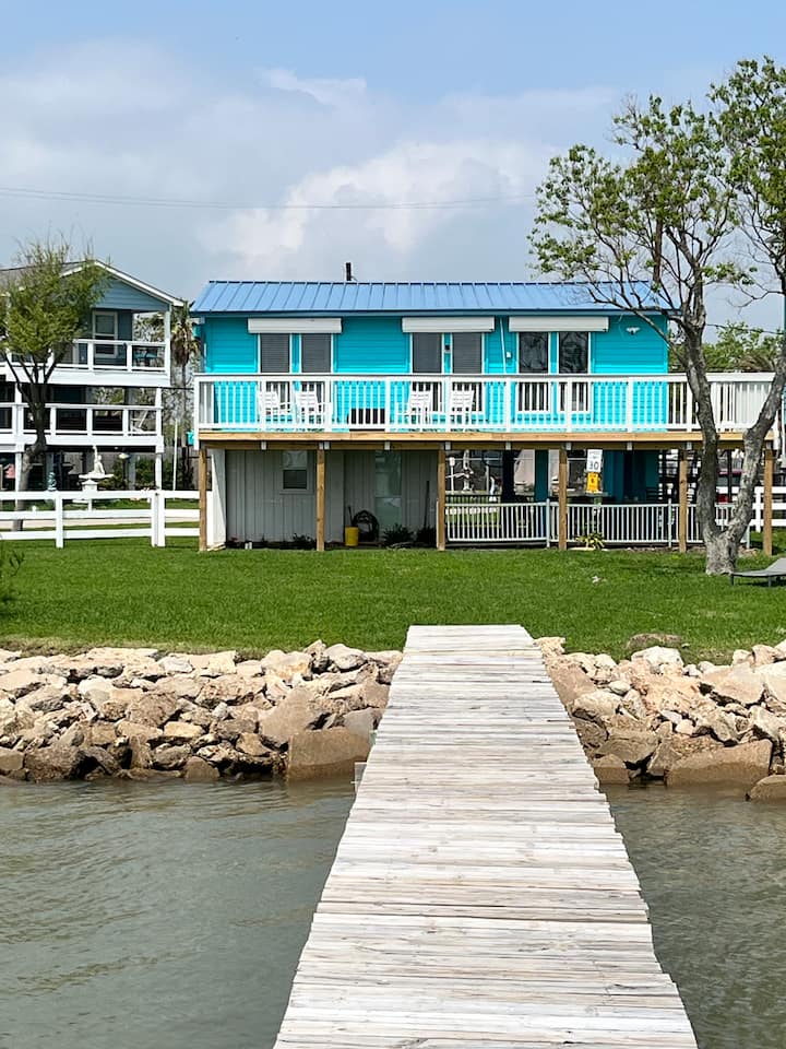 Blue Crab Casa, Waterfront & Private Fishing Pier! - Texas City