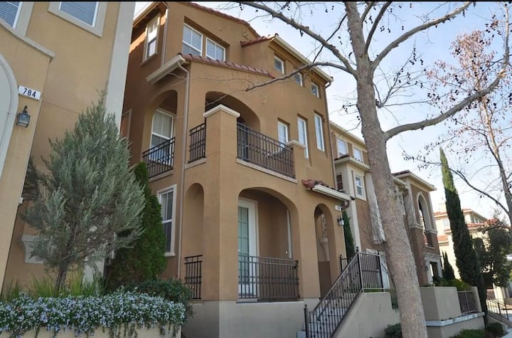 Communication Hills 3-bedroom Home - Evergreen – San Jose