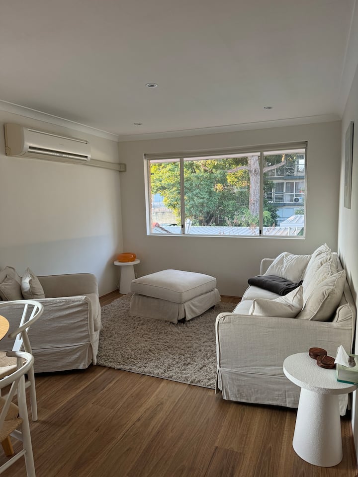 Coastal Living In Beautiful Cottesloe - Cottesloe