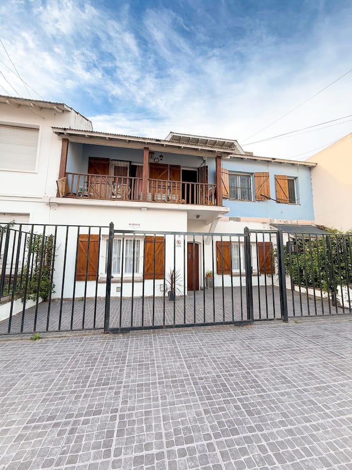 Casa Familiar Con Parrilla A 100 M Del Mar - Necochea