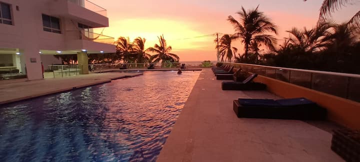 Peaceful Beachside Condo - Cartagena