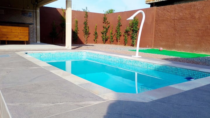 Casa Em Guaratuba Com Piscina - Guaratuba