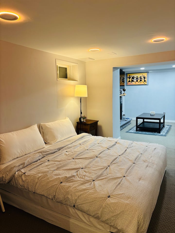 Cozy Stays! - Brampton