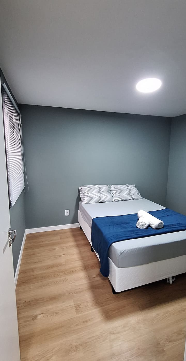 Apto Balneário Camb. (Av Brasil) 100m Da Praia - Balneario Camboriú