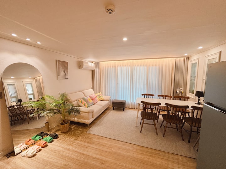 Snu 근처|3룸·5베드 | 강남 성형외과 | 홍대 성수 - Séoul