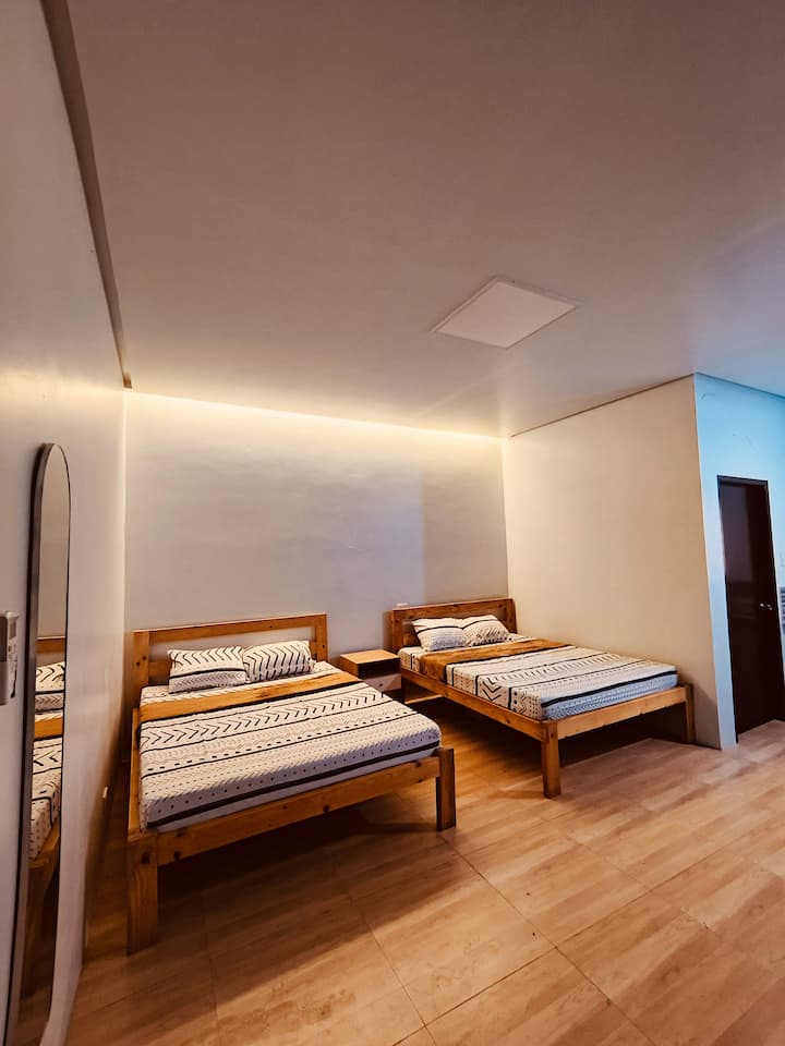 Amado’s Rm 4 (2 Queen) - Wifi | Wide Parking Space - Lubao