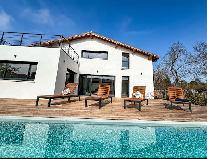 Villa Contemporaine Avec Piscine - Lit-et-Mixe