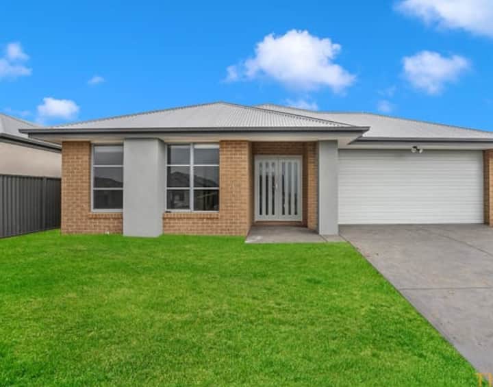 Room In Lucas, Ballarat -