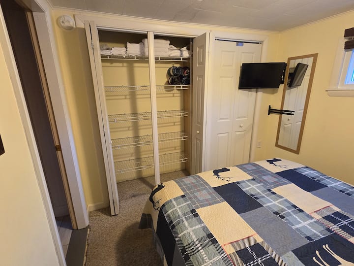 Moosehead Basecamp: Dog Friendly - Greenville, ME