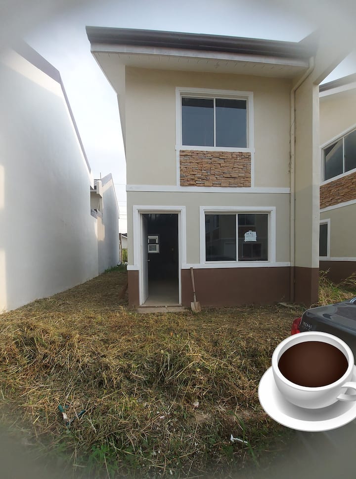 Bare Type House In Tanauan - Malvar