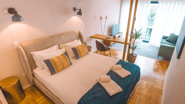 Sophisticated Studio Near Crystal Palace Gardens - Porto