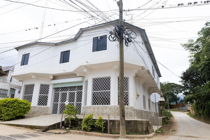 "La Casona" De Dos Plantas Apartamento 1 - Departamento de Lempira
