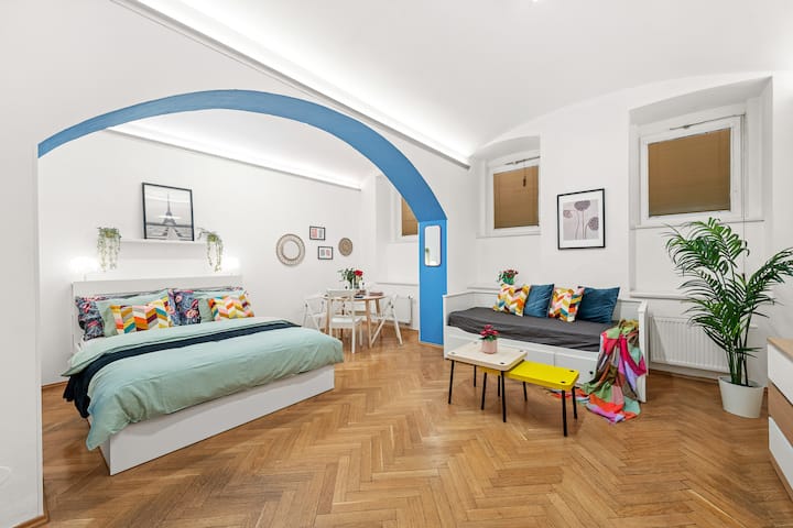 Amazing For Groups In A Hip Neighborhood - Prága