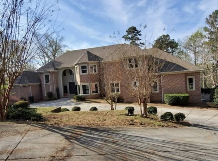 Suburban Mansion For Events - Lithonia, GA