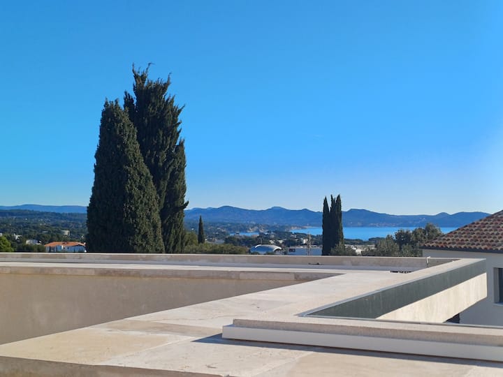 Logis De Charme Sous Toit, Sans Vis à Vis
Vue Mer - La Ciotat