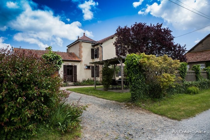Chambre D'hôtes Les Acacias - Bourbon-Lancy