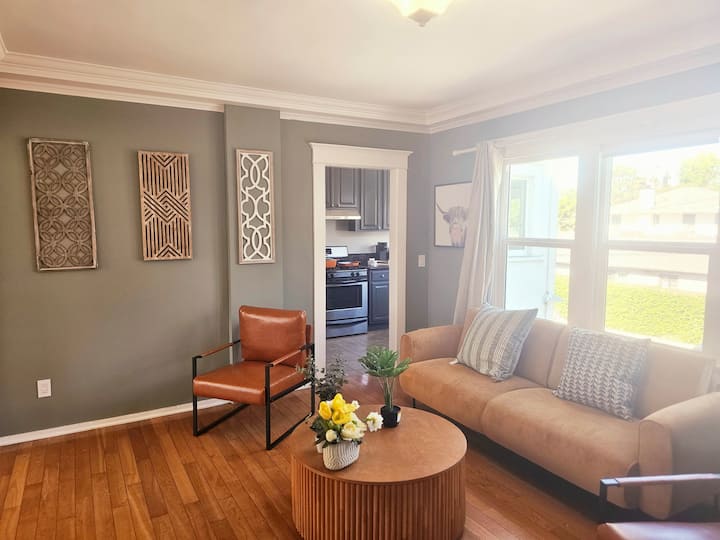 Easy Access Large Space Prime Location King Bed! - San Marino, CA