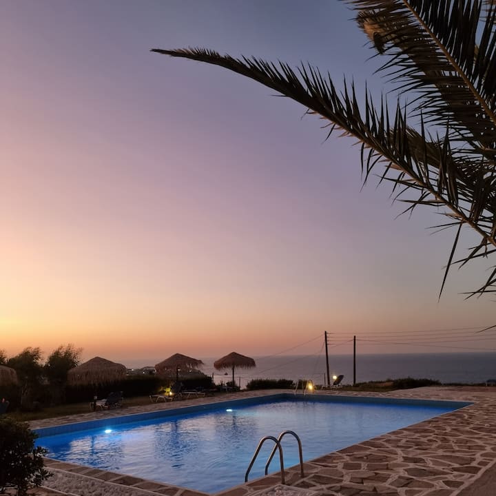 Bellevue Village In Crete#11 Hideaway# Adults Only - Crete