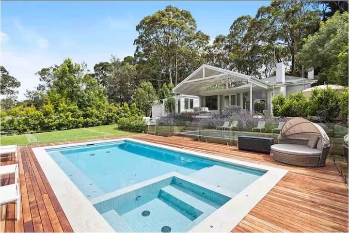 Stunning Cottage With Pool & Spa - Red Hill