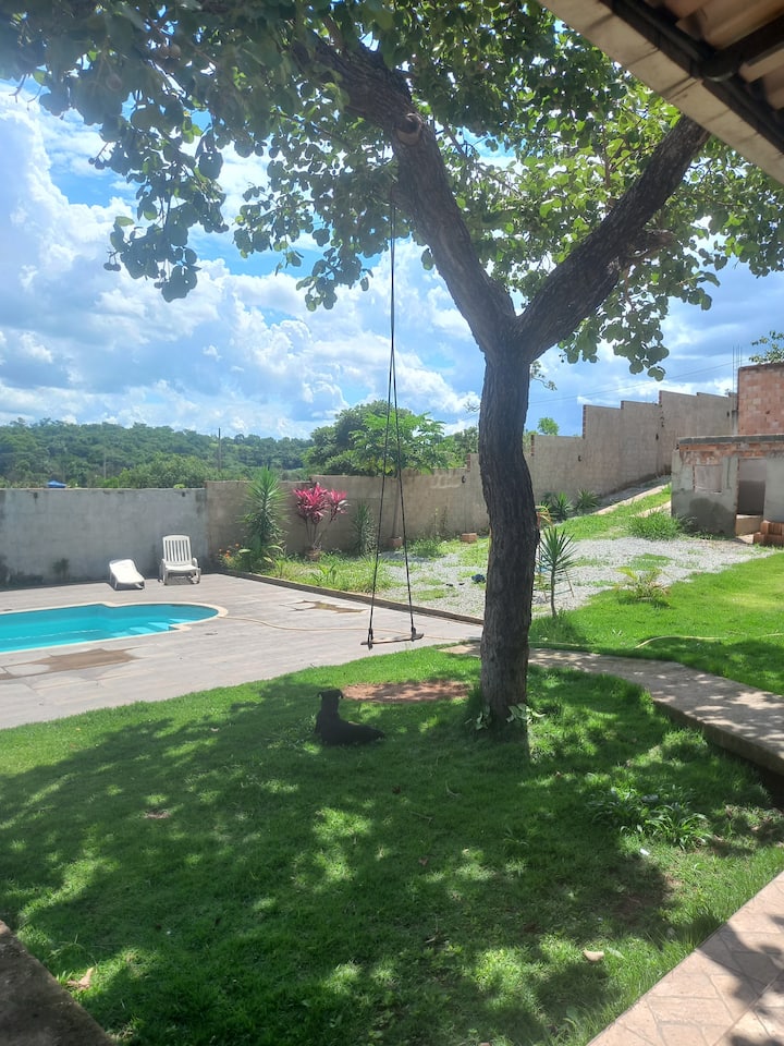 Casa Em Contagem Com Piscina - Contagem
