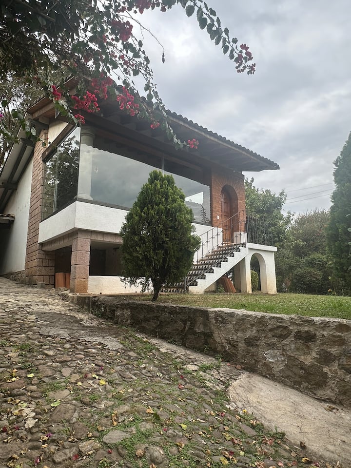 Encantadora Casa Tipo Vallesano - Valle de Bravo