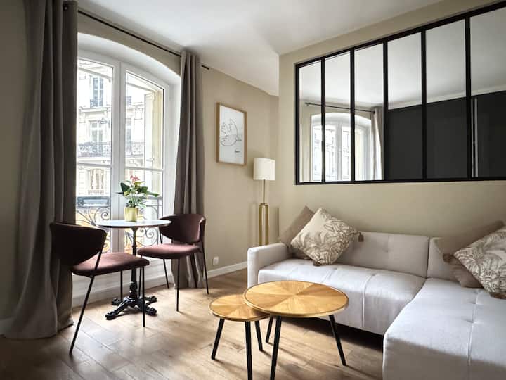 Big Studio Apt In Historic Marais-montorgueil Area - Paris