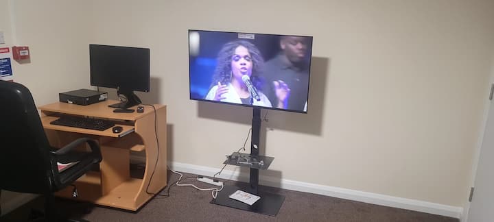 Home Away From Home - High Wycombe