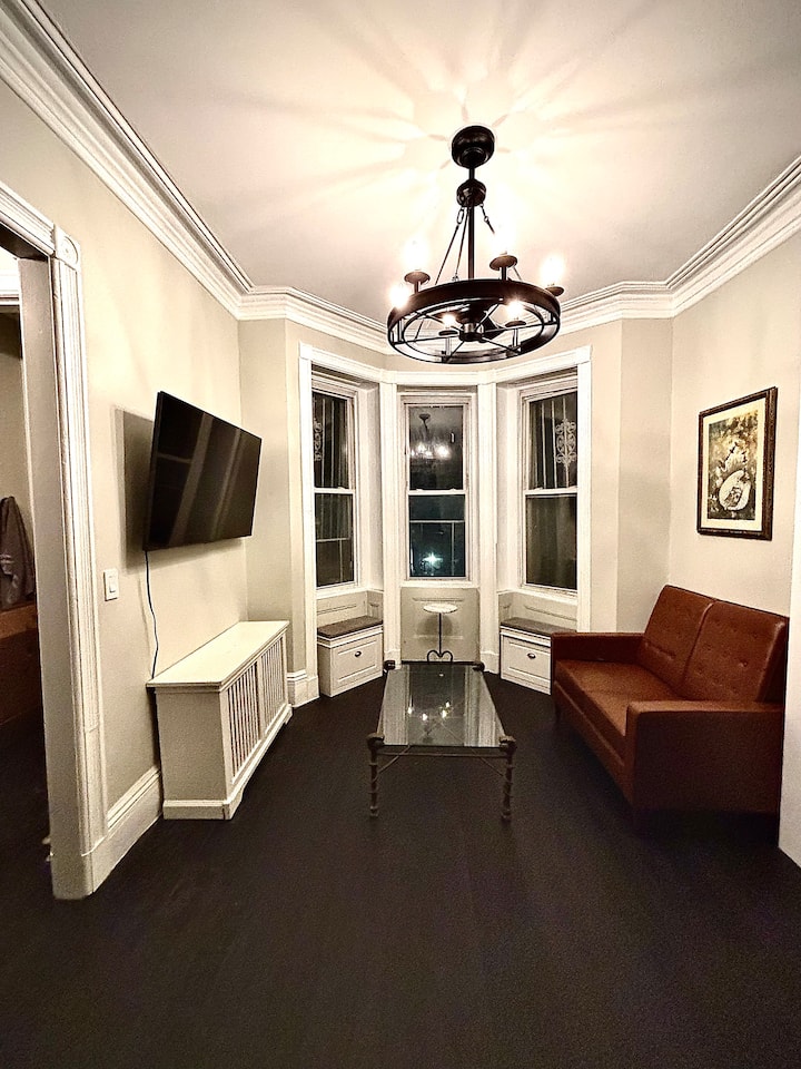 Bedroom In Private Townhouse By Yankee Stadium! - New York City