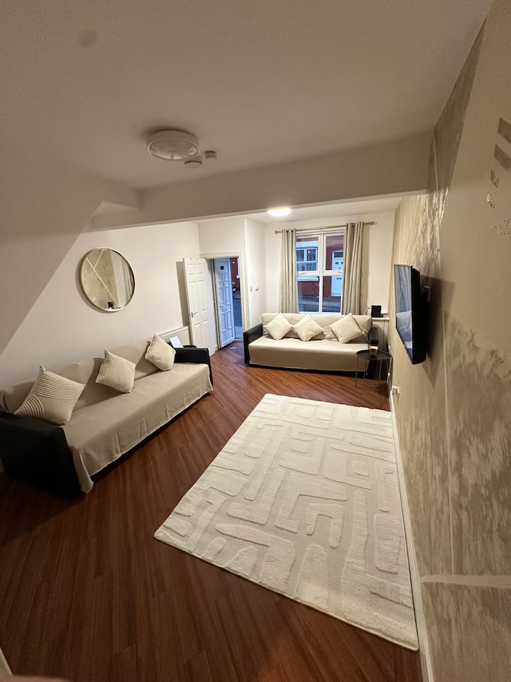 Two Bedroom House Free Parking - Speke - Liverpool