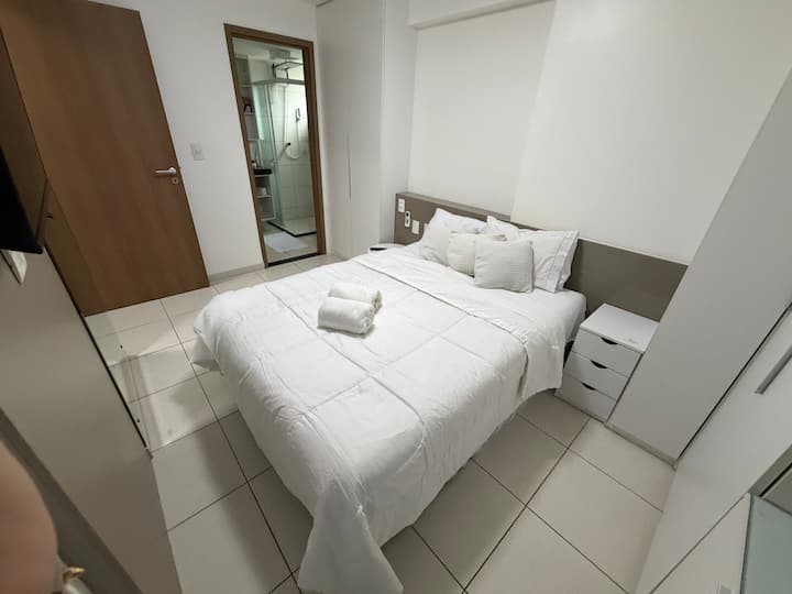 Apt Na Ponta Verde:ar, Tv, Net, Piscina E Academia - Maceió