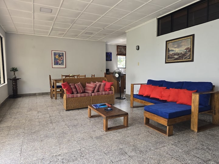 Casa Del Lago - El Salvador