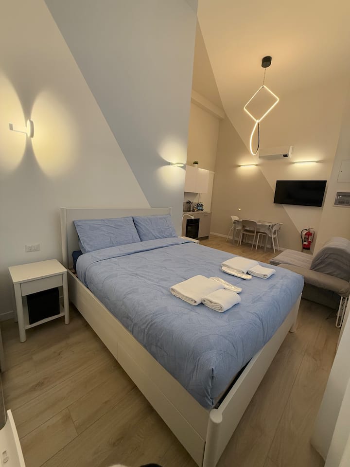 Mariposa-milano P.ta Venezia Via Menotti - Milan