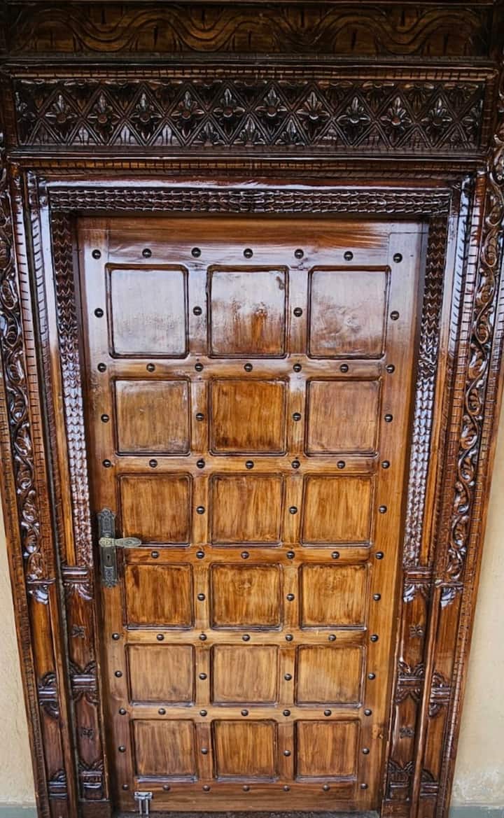 Mud House Rooms - Govardhan