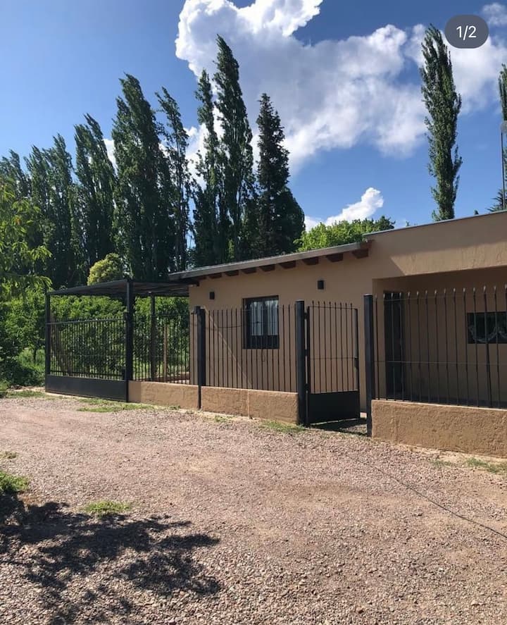 Alojamiento Los Cerezos- Chacras De Coria - Chili