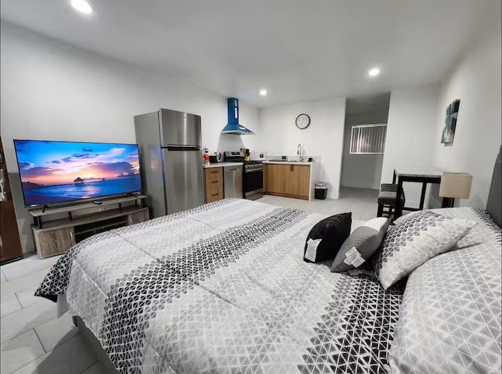 *Cozy #1a Oasis - 1bed & 1bath Studio Close To Lb* - Wilmington - Los Angeles
