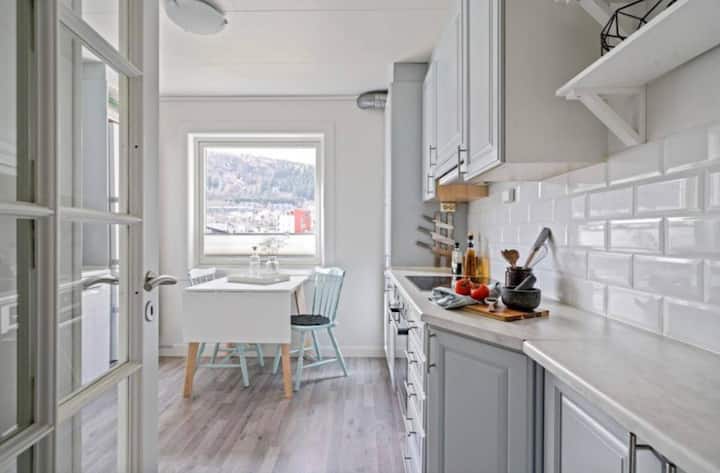 Leilighet Med Peis Og Parkering - Bergen