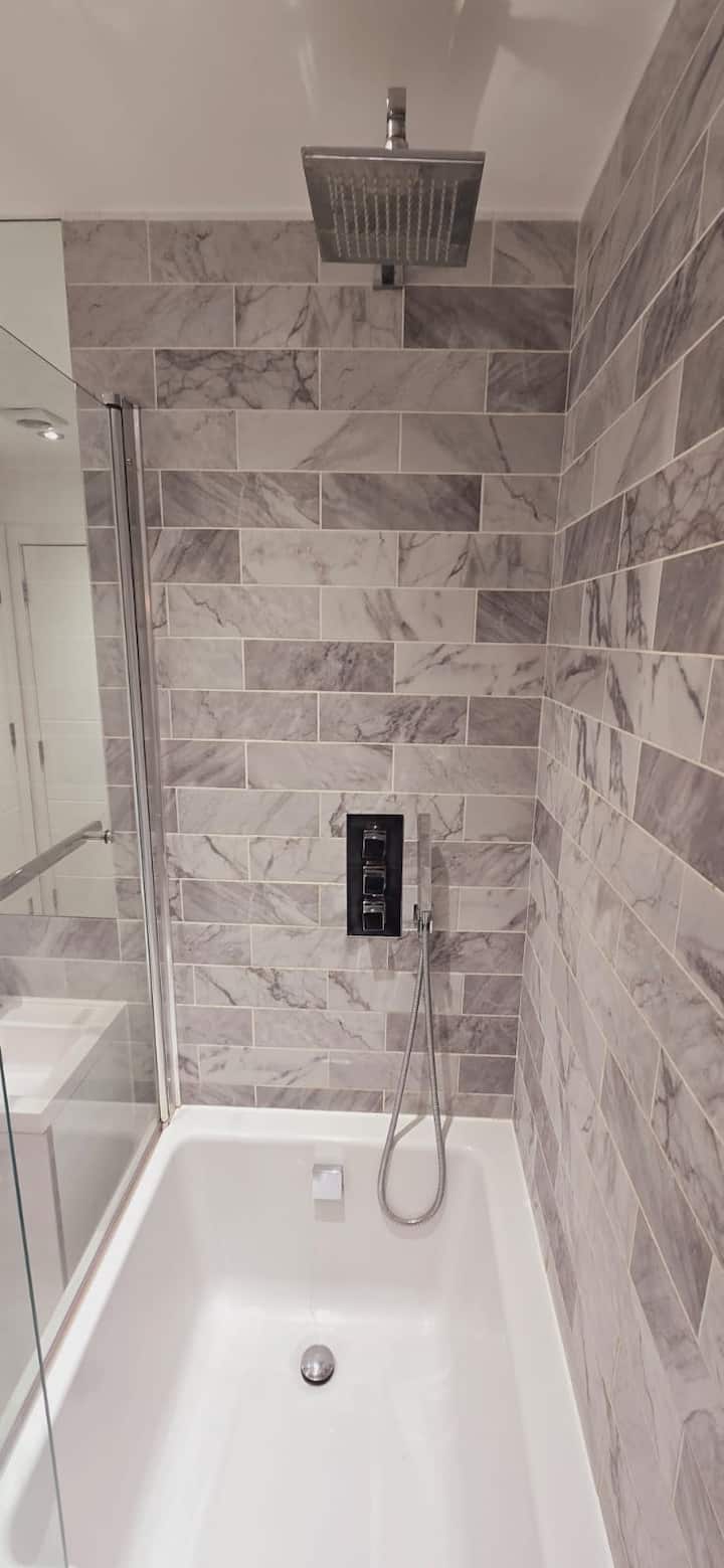 Superior One Bedroom Apartment - Reading