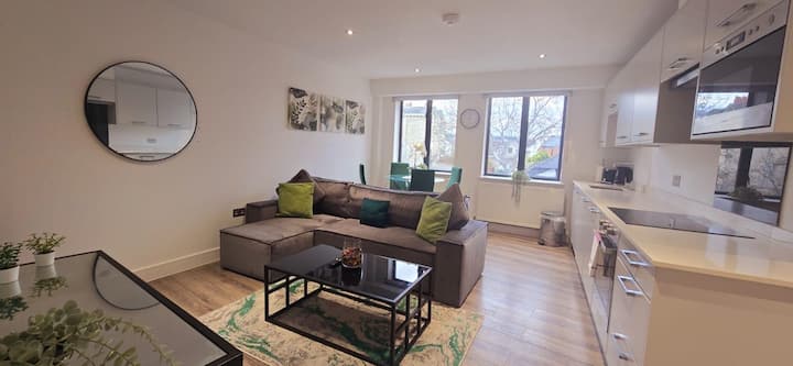 Superior One Bedroom Apartment - Reading