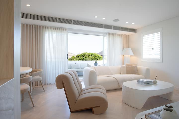 Stylish North Bondi Retreat -Walk To Beach & Cafés - Coogee