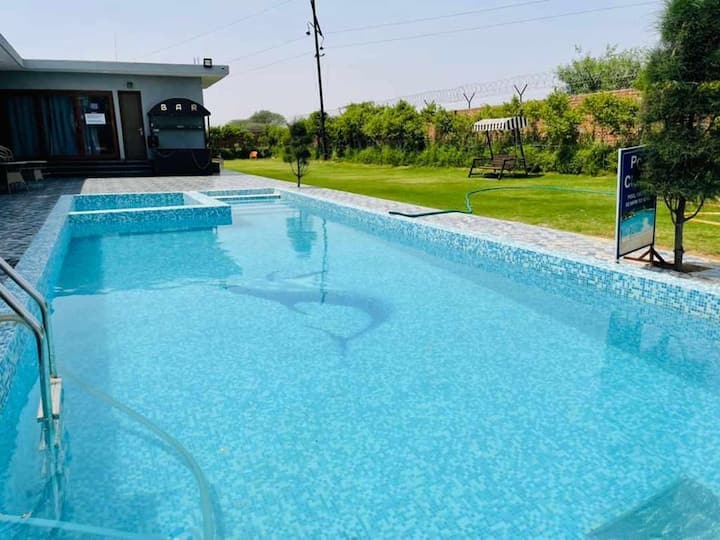 4bhk Farmhouse In Sohna - Sohna