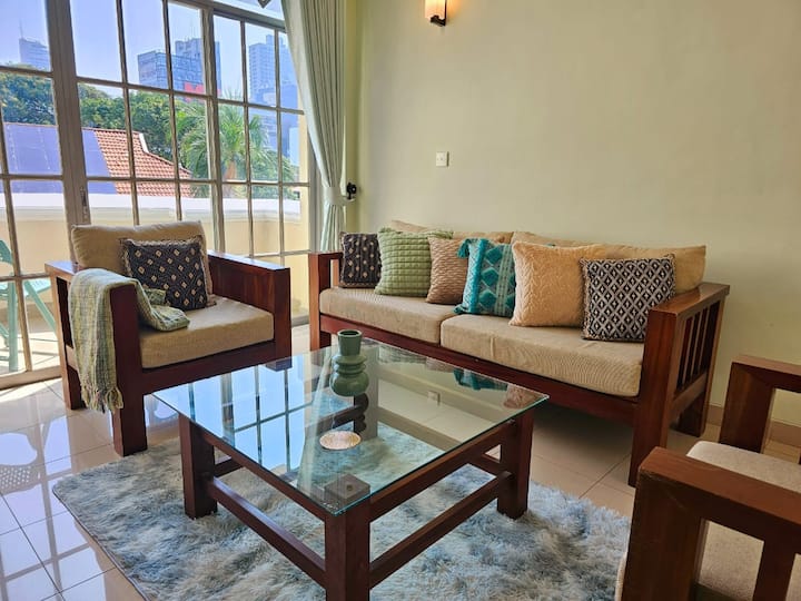 Central, Cozy, Homely 3br Bliss - Colombo