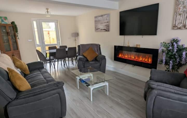 Top Of The Town Westport - 4 Bedroom Town Centre - Westport, Ireland