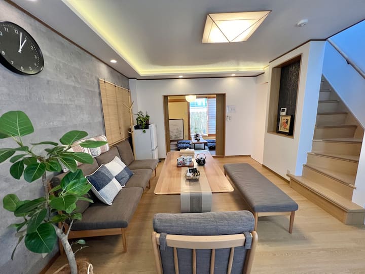 和の雅邸|一棟貸切|上下階分離の広々4ldk|快適な和空間|玉出駅徒歩3分|最大9名 - Osaka